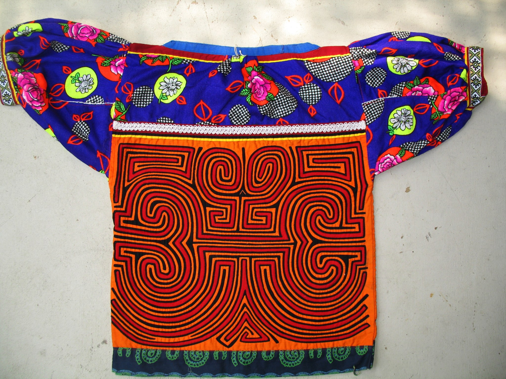 And What Are Molas? – Guna Molas